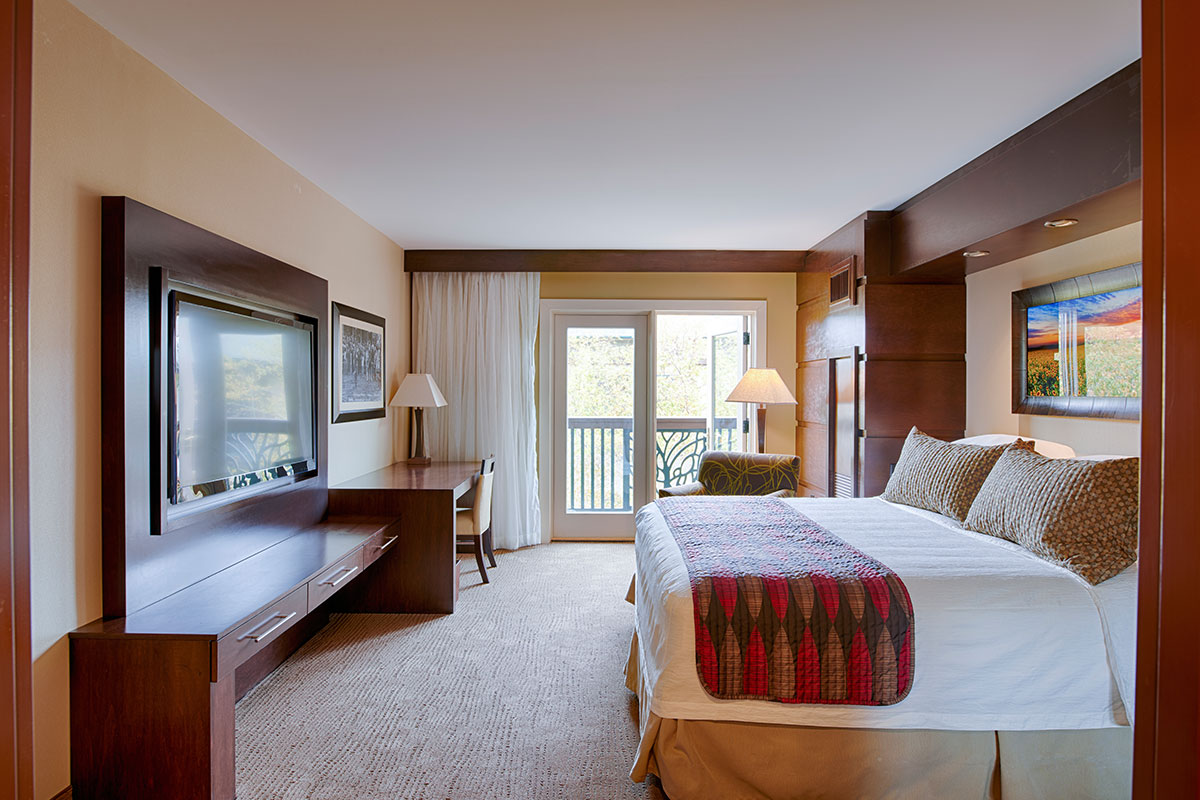 Prairie Band Casino & Resort: Luxury Hotel Rooms
